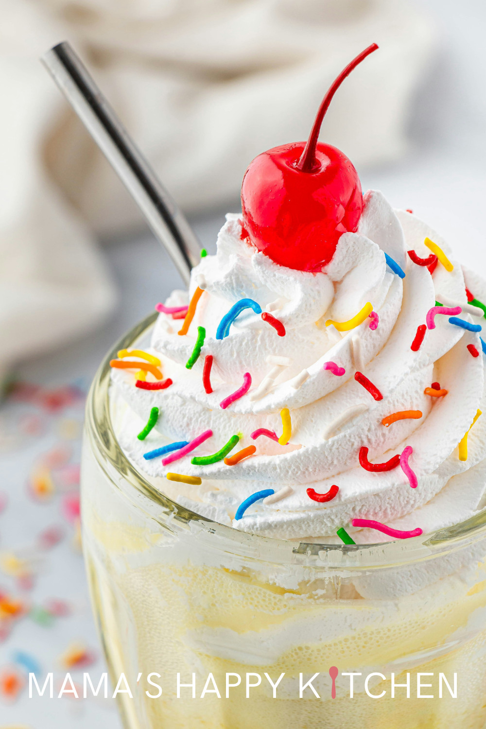 Classic Banana Milkshake Recipe With Vanilla Ice Cream (So Good!)