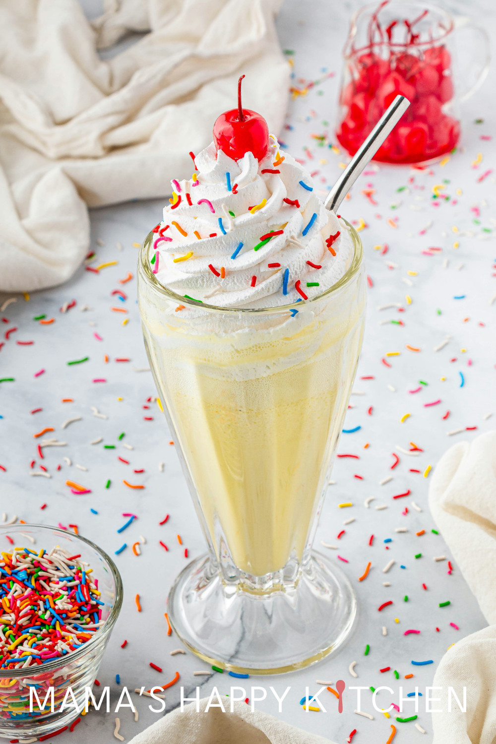 Classic Banana Milkshake Recipe With Vanilla Ice Cream (So Good!)